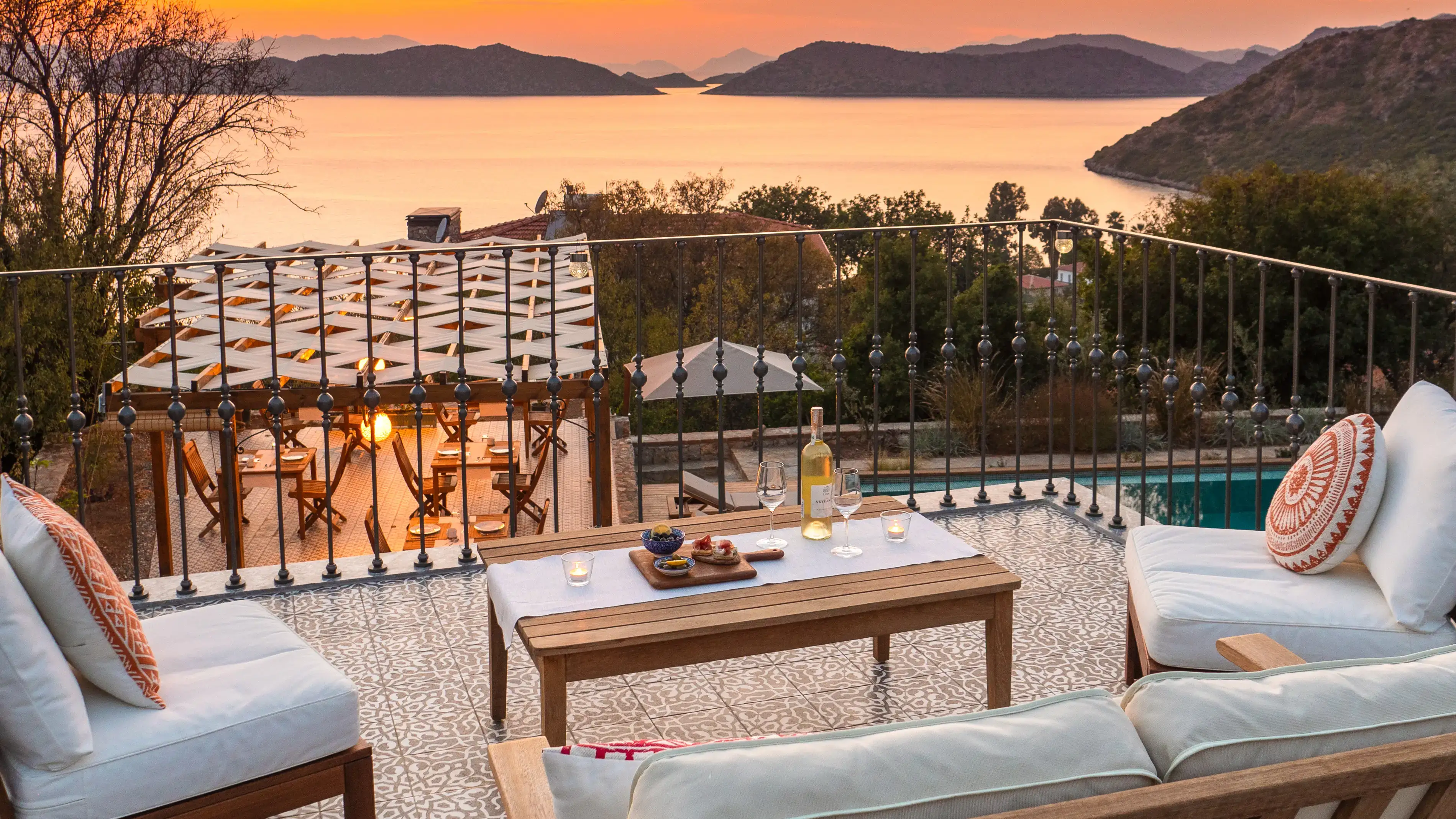 Folegandros Adası Nasıl Gidilir | Küçük ve Butik Oteller Sitesi